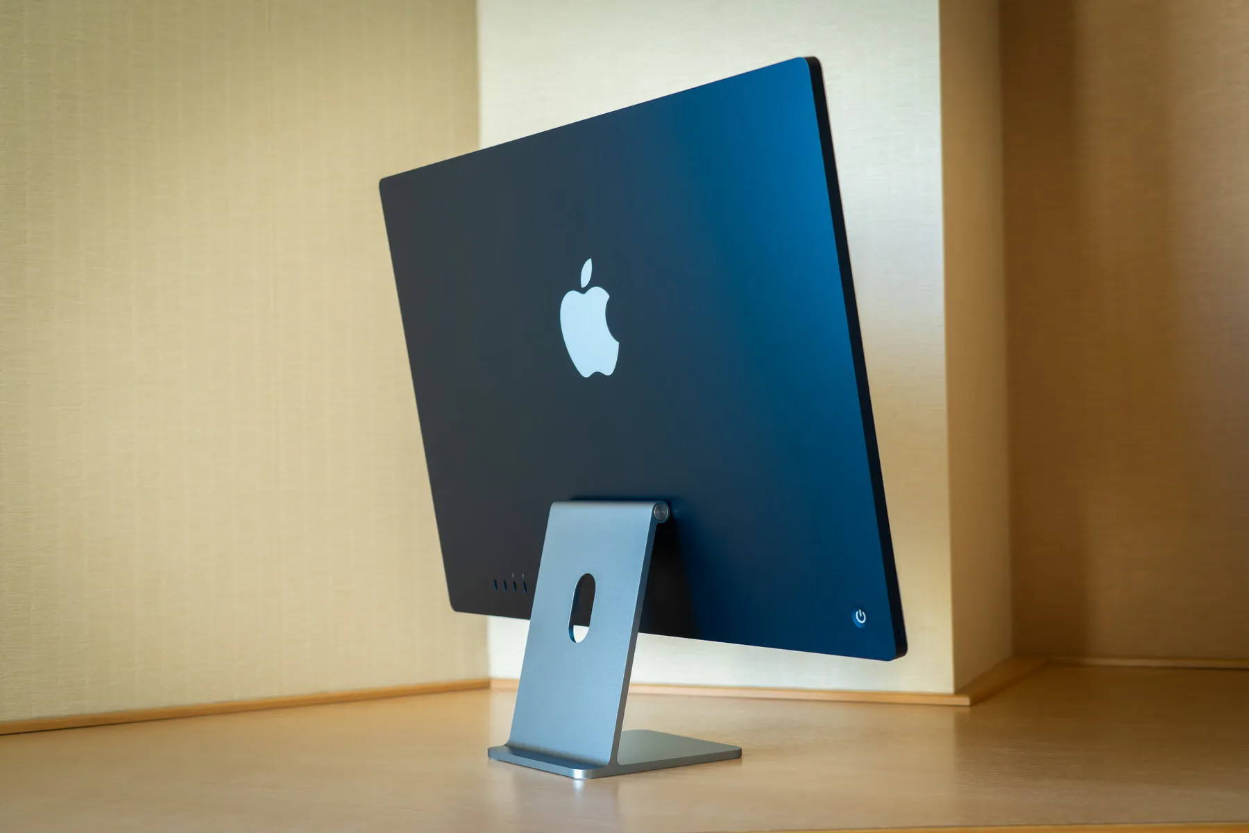 24 英寸 iMac 评测（M3，2023 年）| M3芯片带来入门级Mac进化，也有可能取代27英寸iMac ...