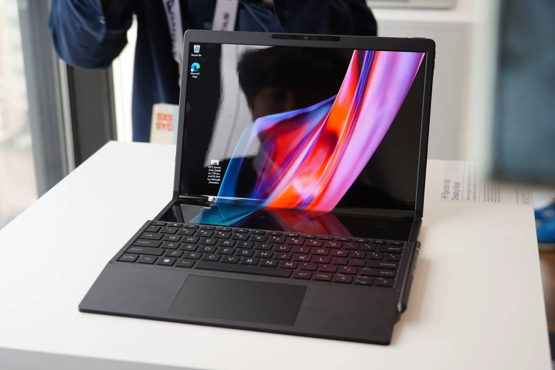 惠普在日本推出三合一设备“HP Spectre Foldable 17”和便携式一体机“HP ENVY Move All-in-One 24 ...